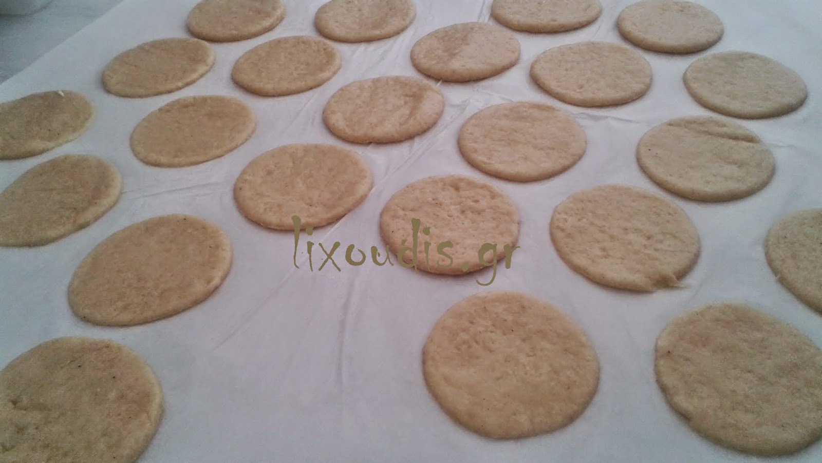 lixoudis(λιχουδης): lixoudis.gr//EΥΚΟΛΗ ΖΥΜΗ ΚΟΥΡΟΥ (Τυροπιτακια)