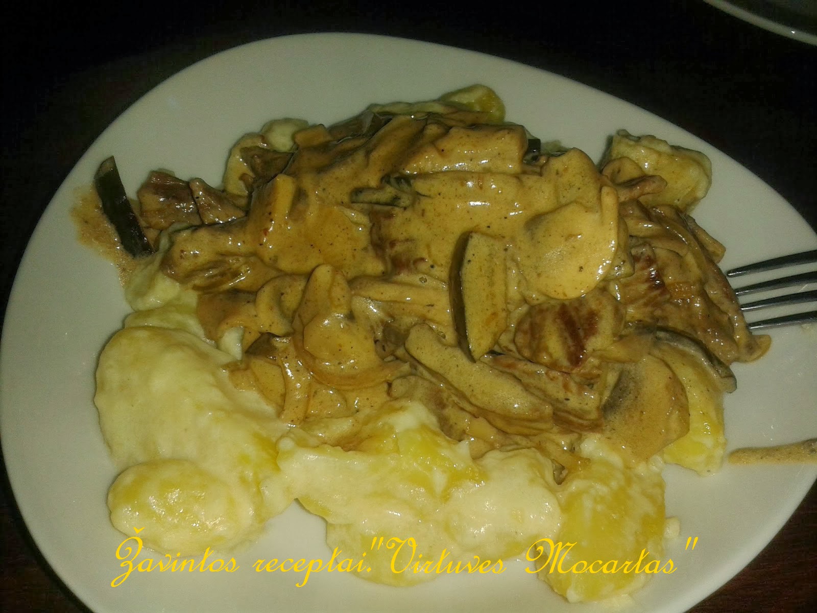 Virtuvės Mocartas: Jautienos befstrogenas