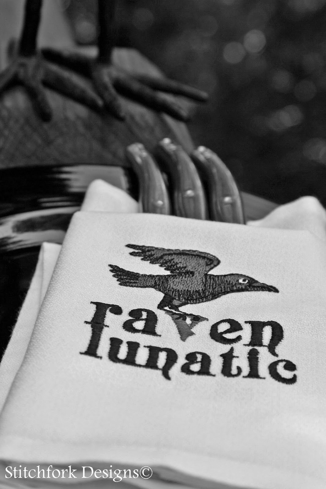 Stitchfork Designs: a raven lunatic.....