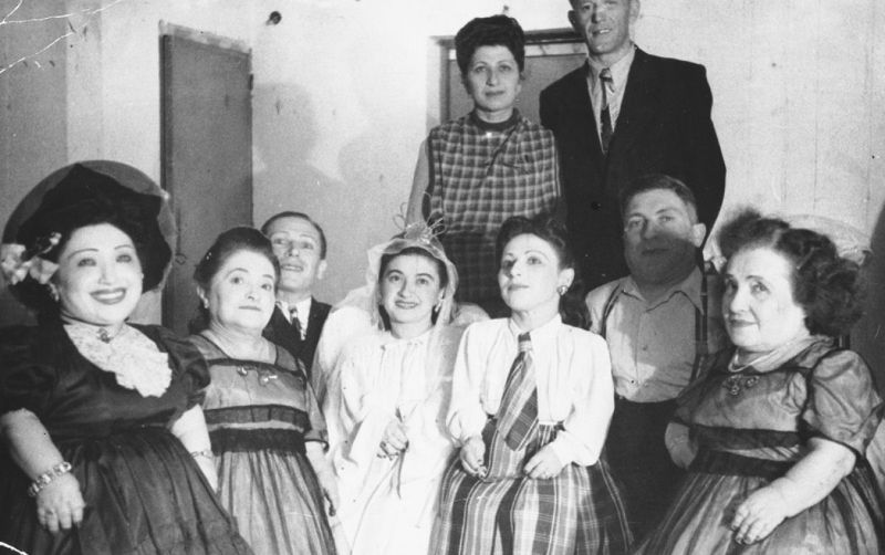 The Ovitz Family: Extraordinary Story and Amazing Vintage Photos of the ...