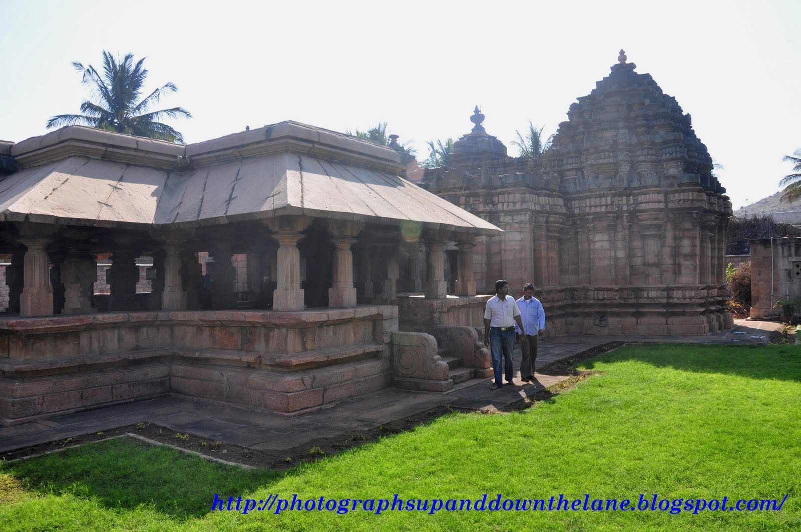 PHOTOGRAPHS UP AND DOWN THE LANE: Temples of HOOLI