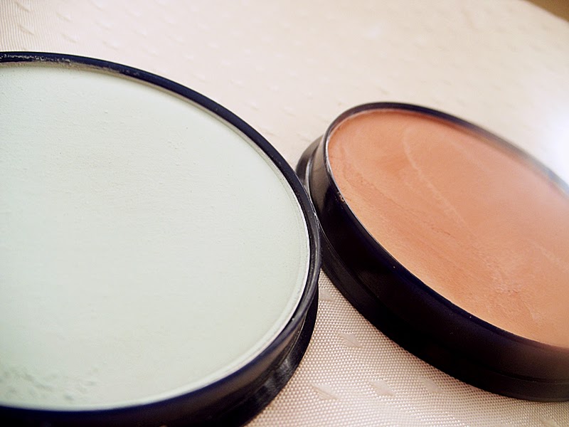 The Crimson Palette: Cake Foundation