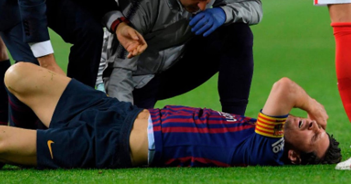 Messi Suffers Serious Arm Injury Against Sevilla