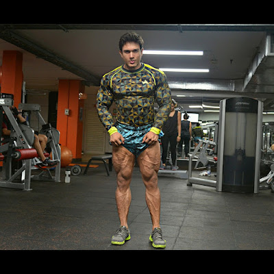 the beauty of male muscle: Daniel