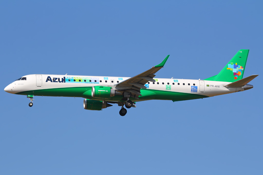 Flyingphotos Magazine News: AZUL Linhas Aereas Brasileiras - ERJ-190