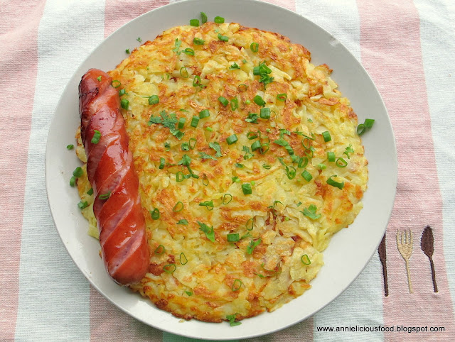 Annielicious Food: Review : Swiss Rosti with Smoked Bratwurst