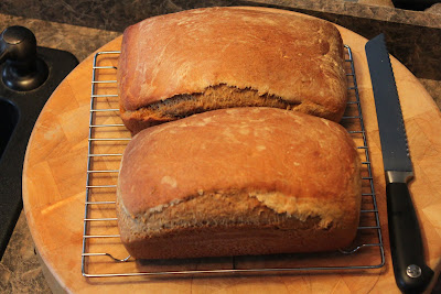 Sleepy Dog Farm: Tasha Tudor's Oatmeal Bread
