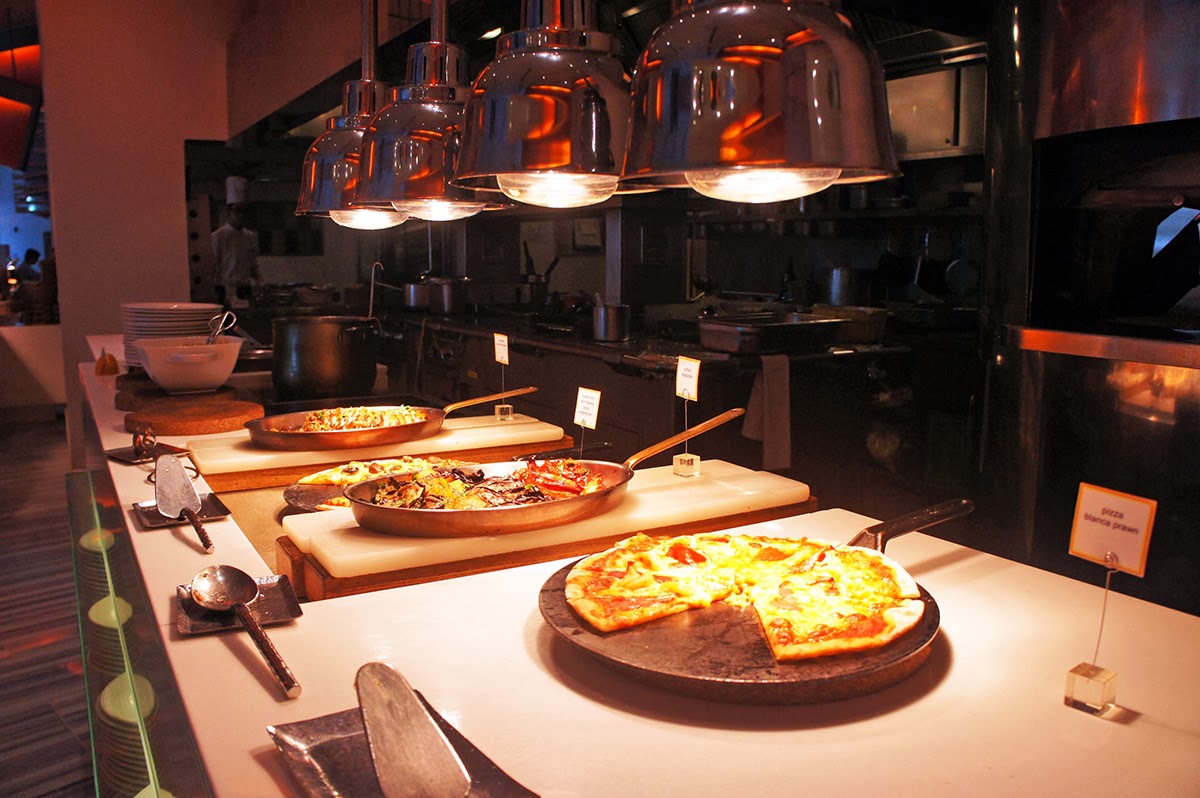 The Line Buffet at Shangri-La Hotel - The Dainty Candy