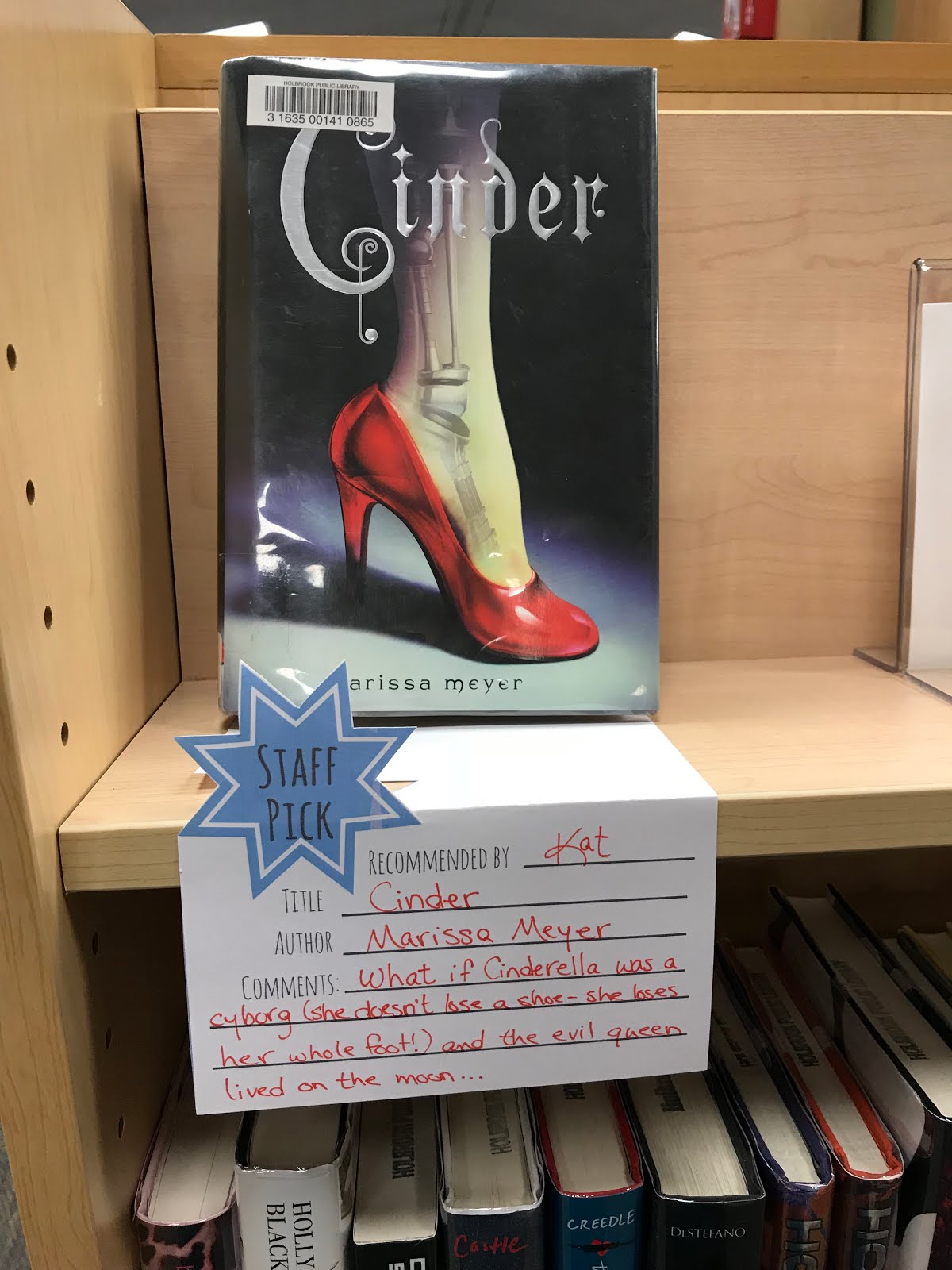 5 Minute Librarian: Easy Staff Picks Displays