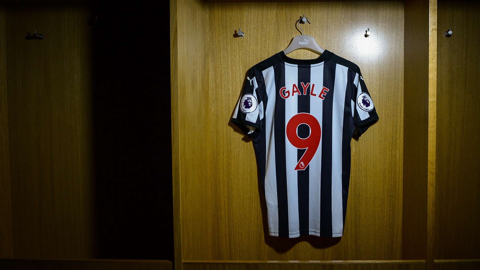 New Newcastle United Kit Features All-New Red Premier League 17-18 Kit ...