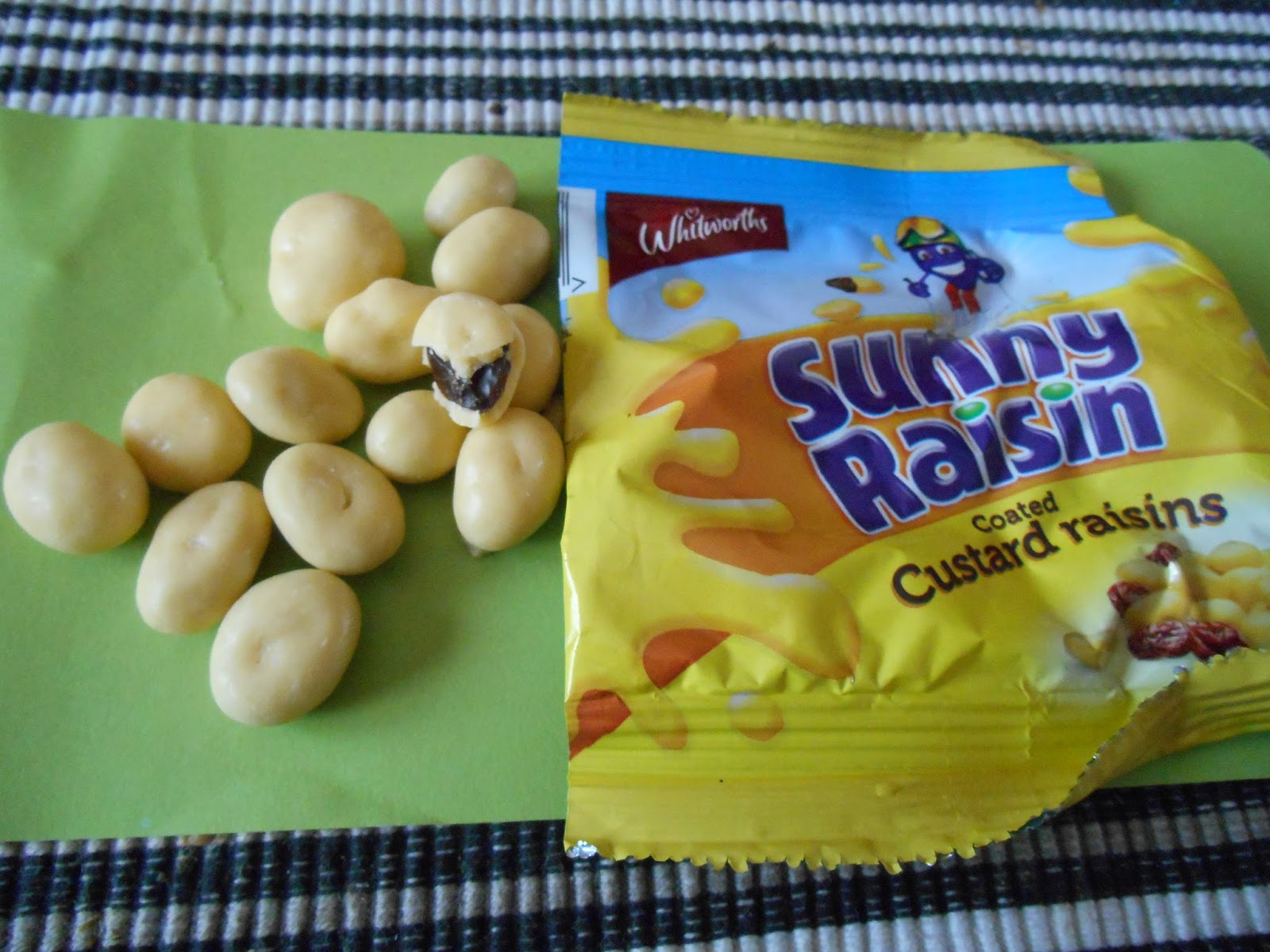 Madhouse Family Reviews: Whitworth's Sunny Raisins & Frootz review