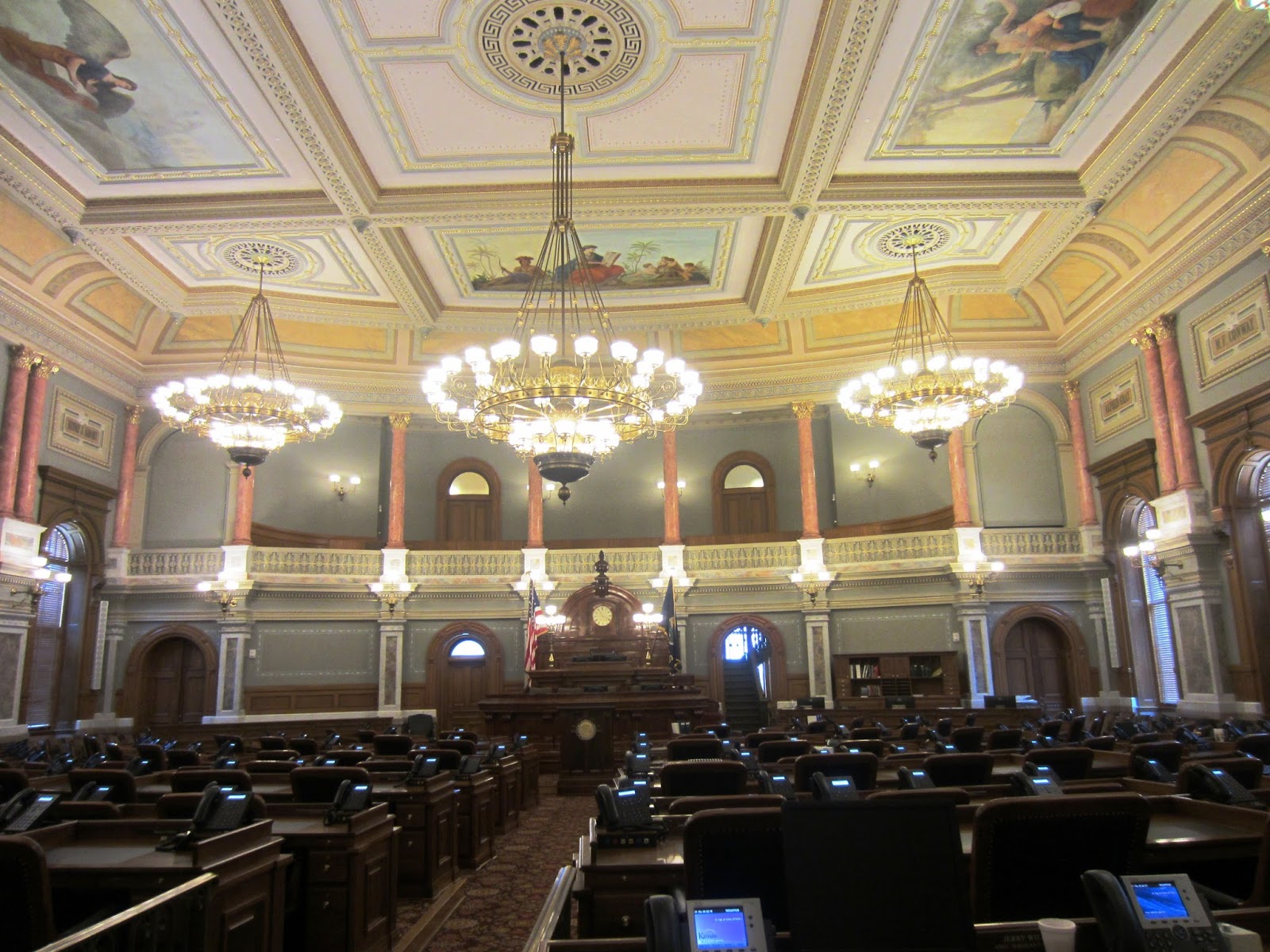 Souvenir Chronicles: TOPEKA, KANSAS: STATE CAPITOL BUILDING