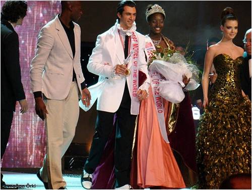 TOP ISIS MODEL | BUNMI ADEMOKOYA