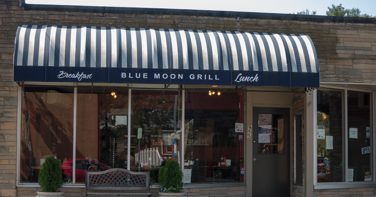 The Daily Lunch: Blue Moon Grill Wakefield