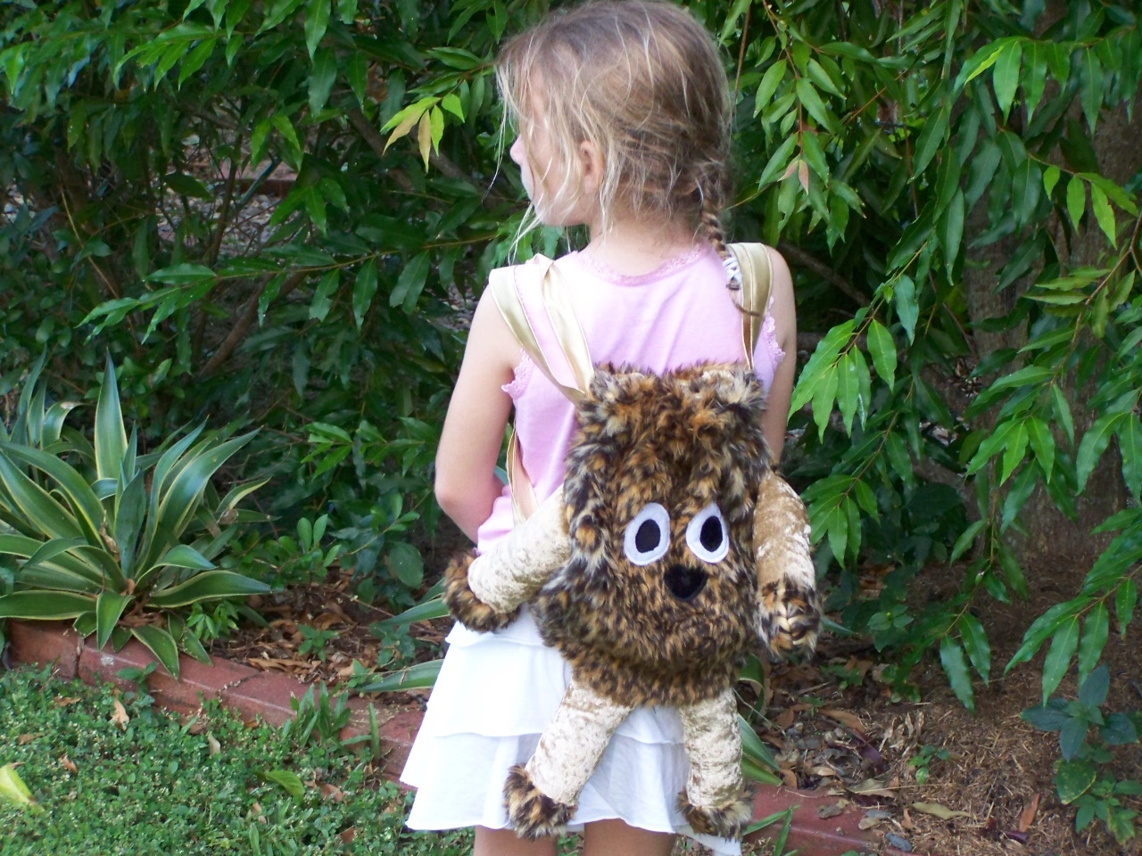 Creating my way to Success: Furry animal backpack - a tutorial