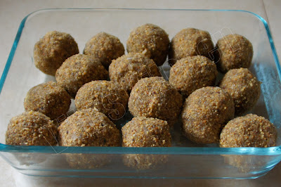 Viki 's Kitchen: Munthiri kothu