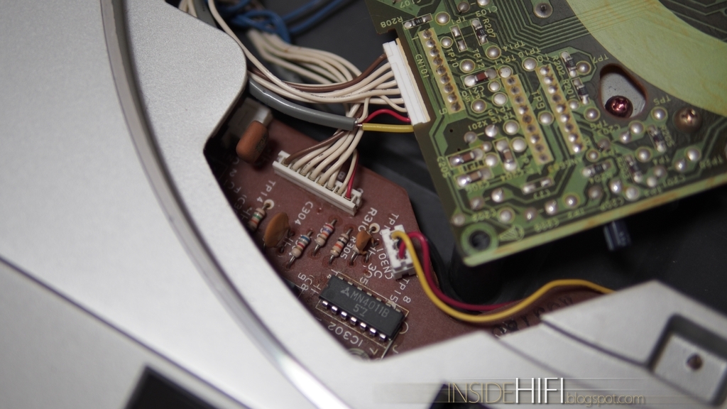 Inside Hi-Fi: Technics SL-QX200 (SL-QX200-SEi)