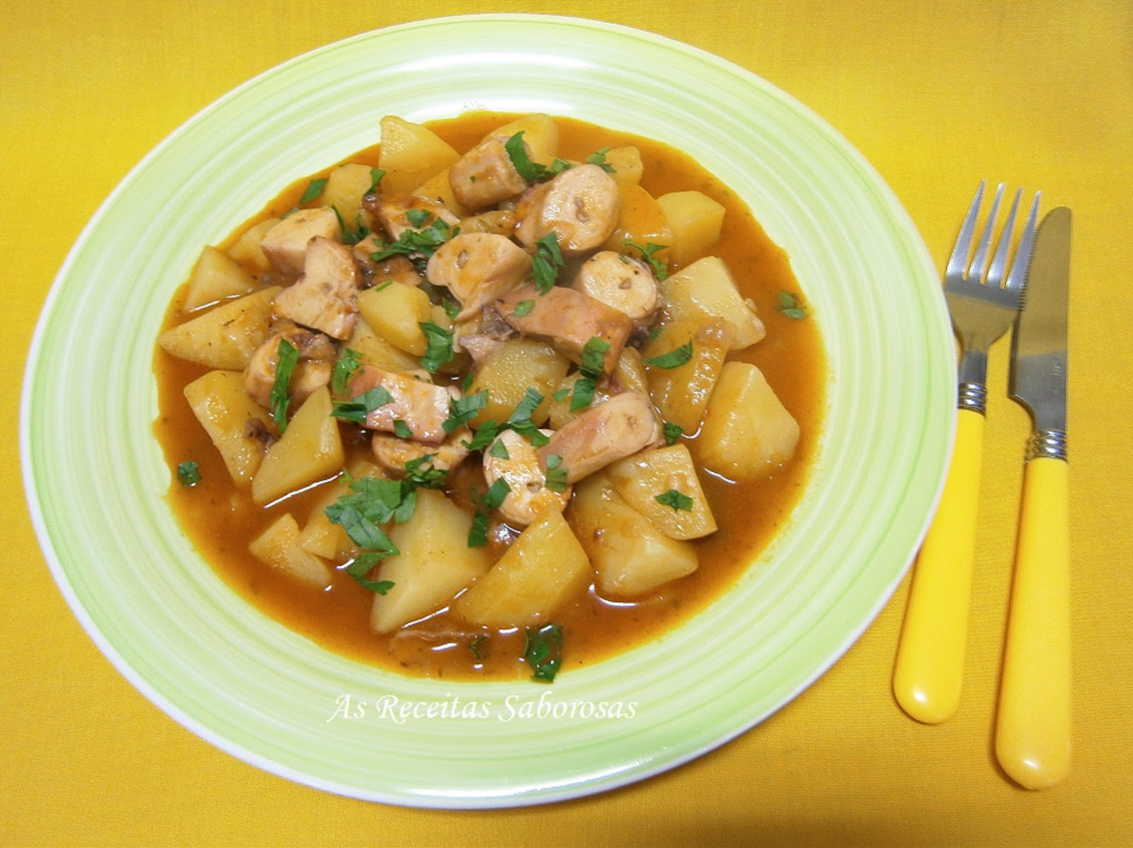 As Receitas Saborosas: Potas guisadas com Batatas