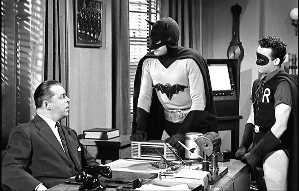 Amazing Vintage Photos of Batman and Robin From the 1943 Serial ‘Batman ...