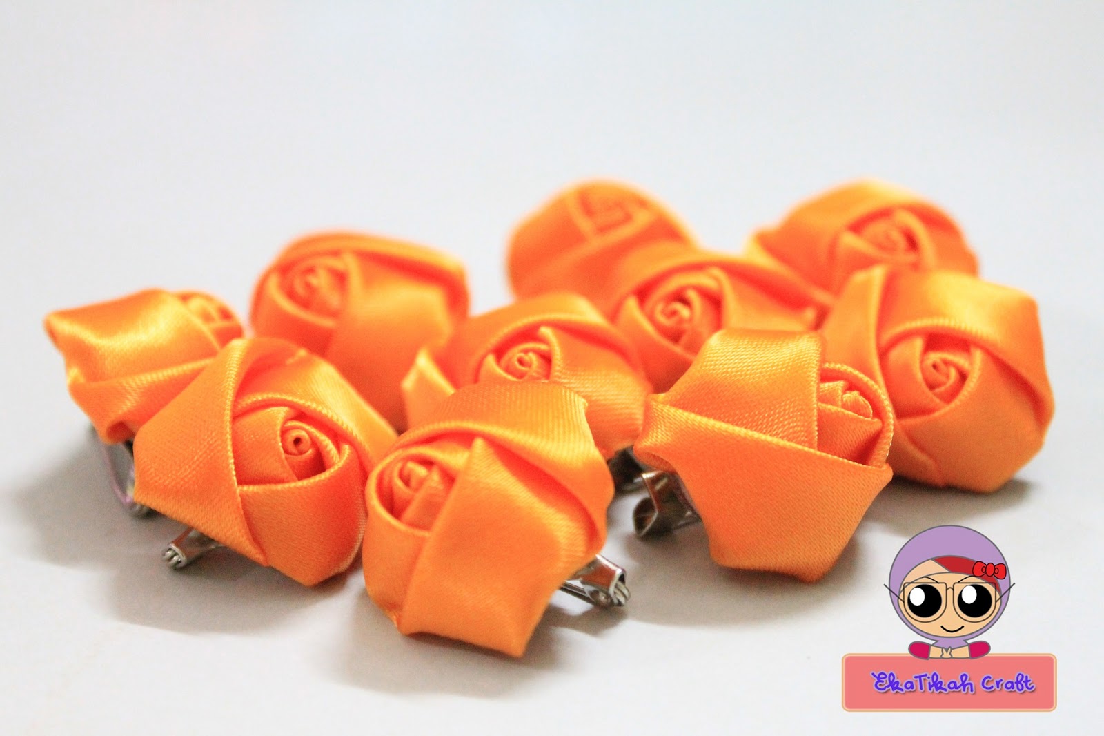 Eka Tikah : Brooch Bunga Comel Dengan Harga RM1.00 Setiap Satu?