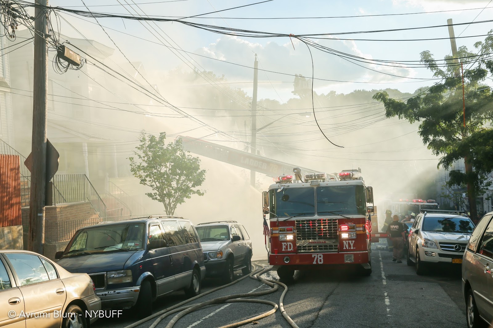 New York Buff Media: Massive Staten Island fire destroys three houses ...