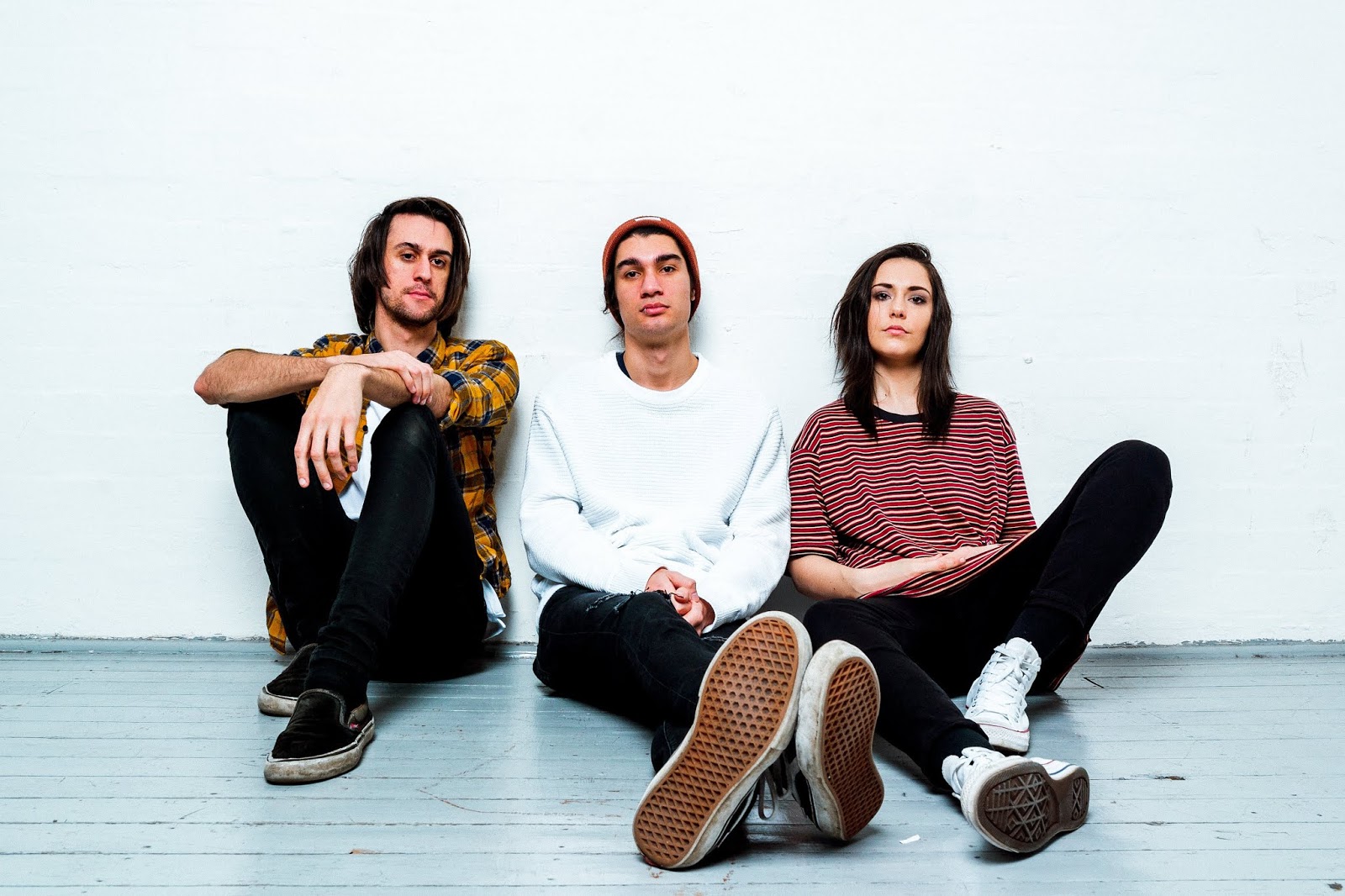 Stand Atlantic premieres new video - UNRAVELED