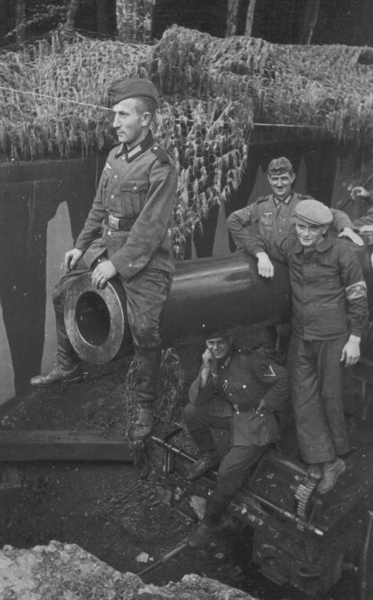 World War II in Pictures: Odd Photos from World War II
