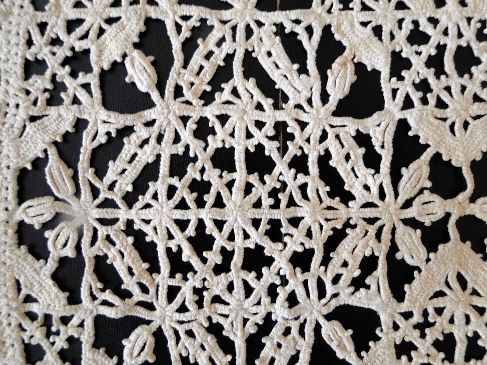 Buyer & Seller of Antique Lace, Fine Linens, Vintage Clothing, Haute ...