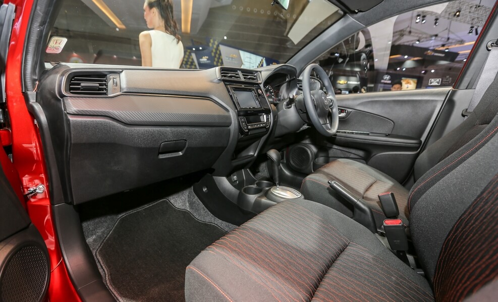 5 Perbedaan Honda Brio RS dan Satya Terlengkap - DEALER RESMI MOBIL ...