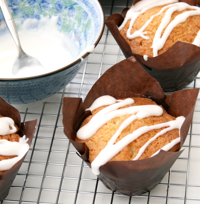 BAKE & THE CITY: Lemon Drizzle Muffins