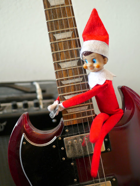 Little Hiccups: 30+ Simple Elf on the Shelf Ideas