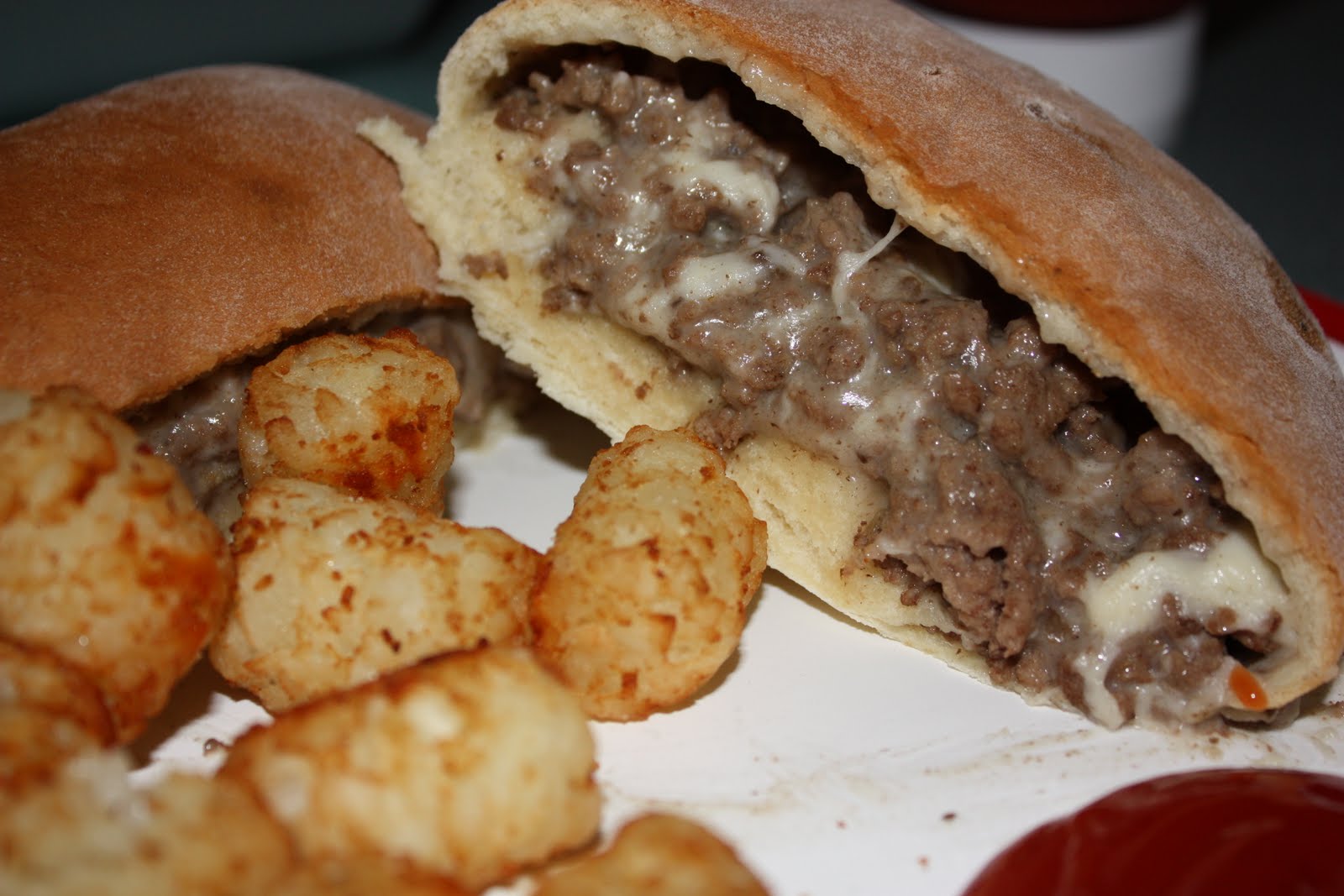 The Dinn3r Divas: Becky's Surprise Burgers by Alex