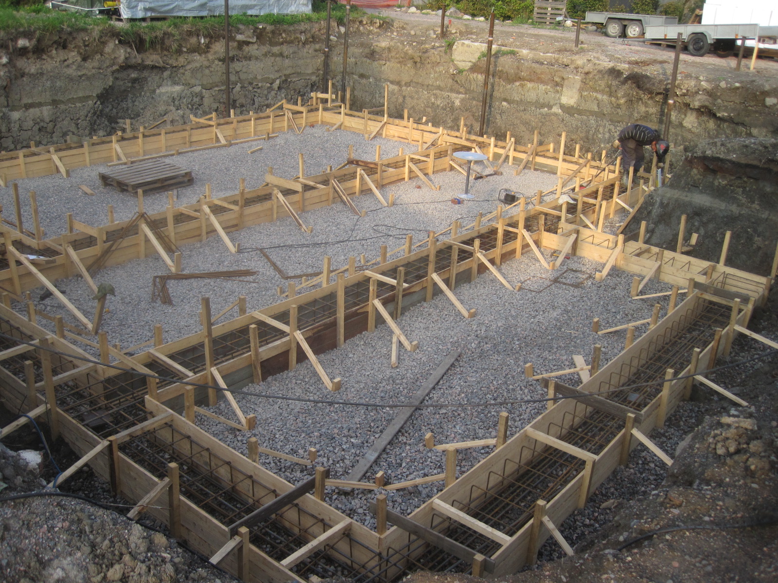 Talopaketti Talo Rautio: Kaapeleiden peilaus tehty & pieniä ...