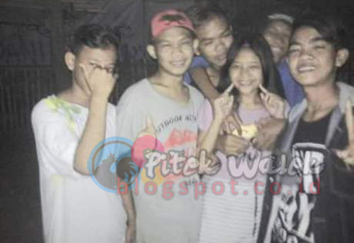 Heboh! Foto Mesum Cewek ABG SMP di Gerayangi 5 Cowok Yang Bikin Ramai di Facebook Intan Lestari