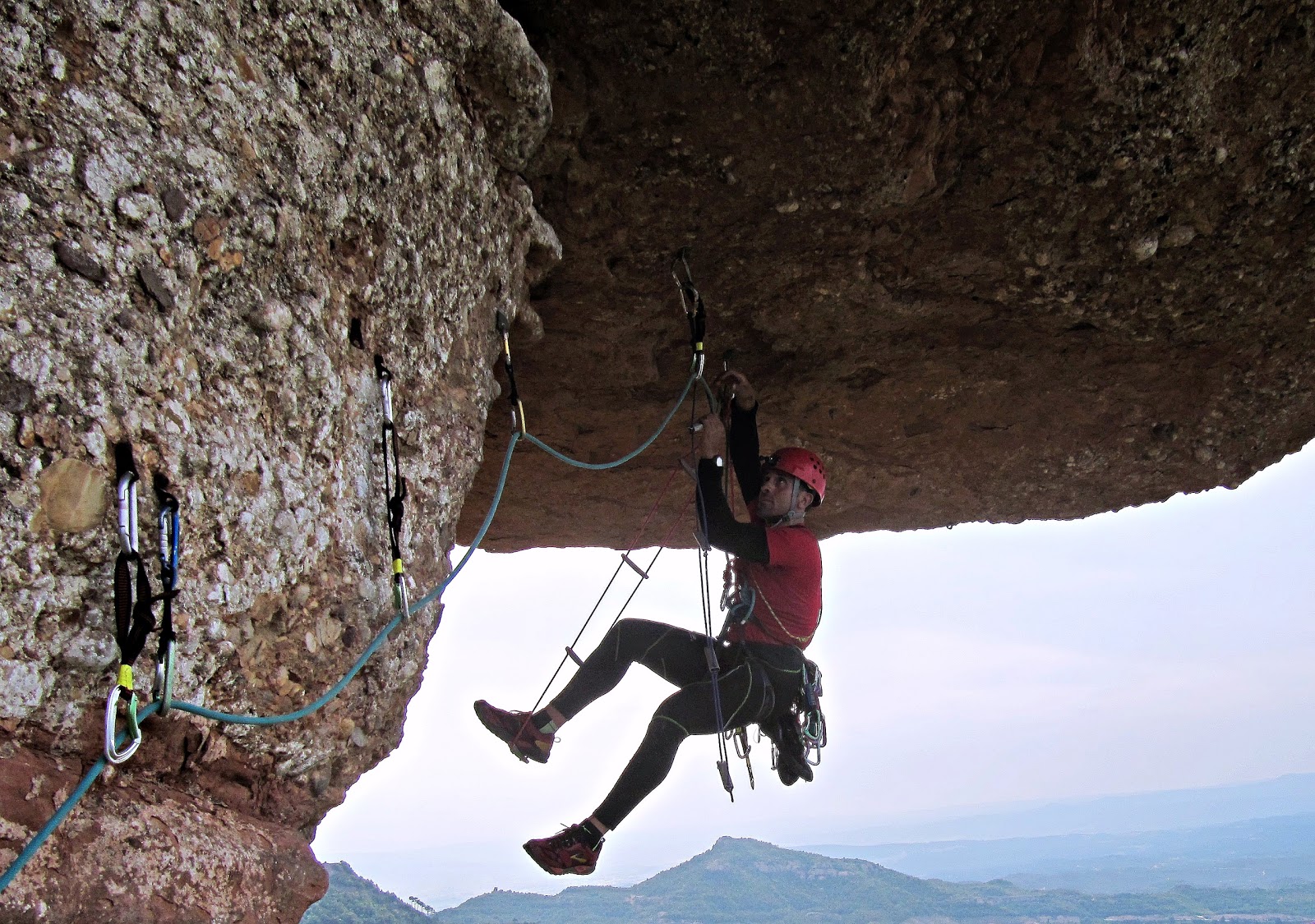 LA MONTAÑA DE MACGIVER: ESCALADA