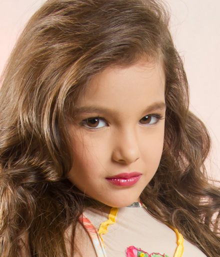 Niña Model Venezuela 2015 - Diverso Magazine