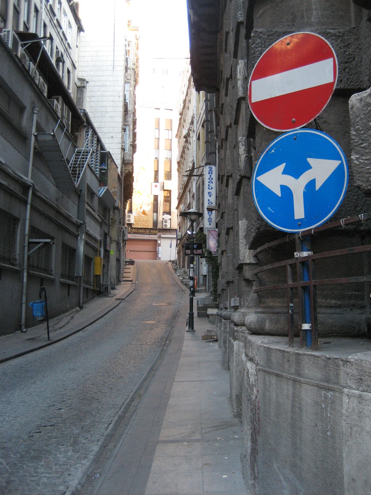 Living Rootless: Istanbul: Around My Neighborhood