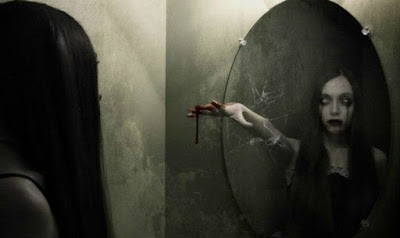 Un aljibe de palabras: ESPEJOS Y TERROR