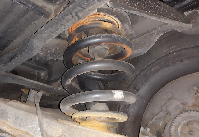 Schlagzeilenkäfer: VW T4: Noch son Spruch Federbruch