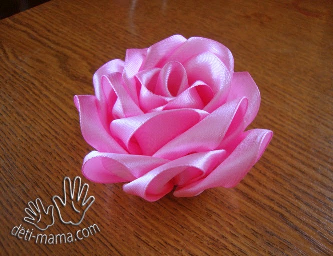 DIY Easy Ribbon Rose The Idea King diy-easy-ribbon-rose-the-idea-king