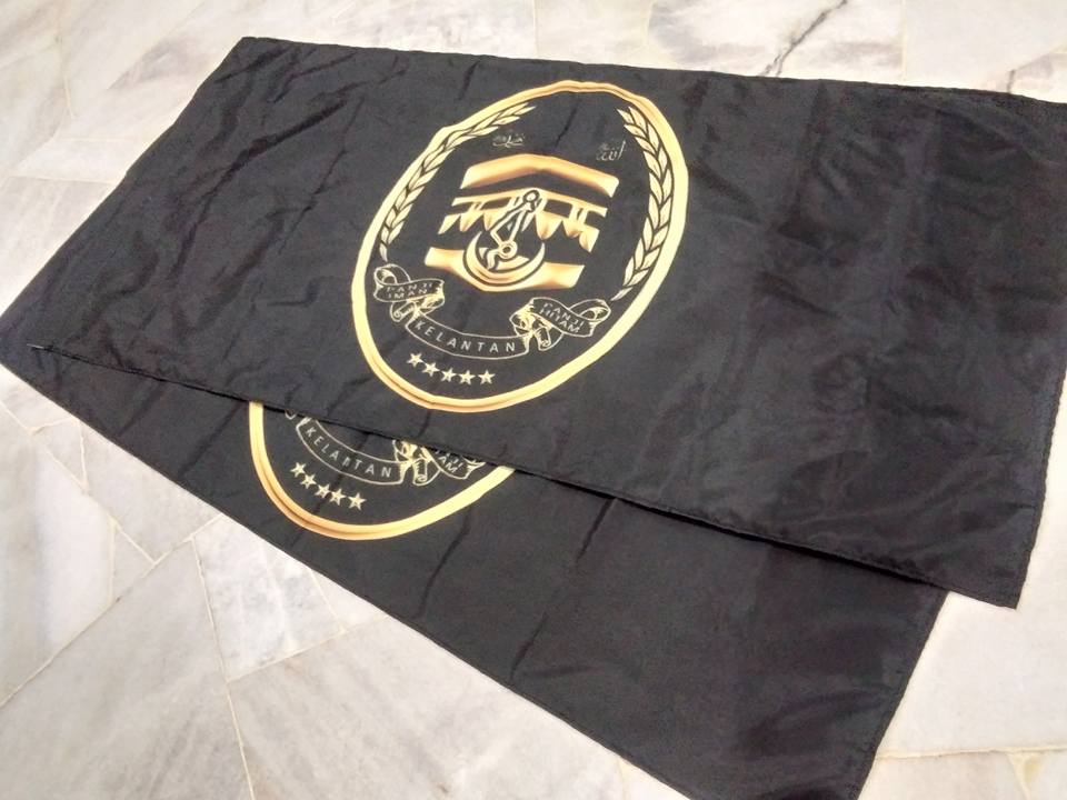 CETAK BENDERA: CETAK BENDERA PANJI HITAM