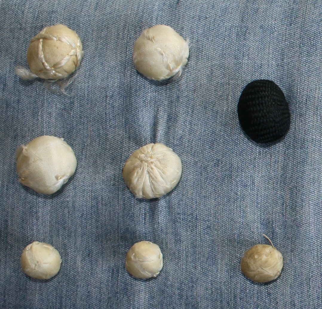 Zho Zho's Textile Adventures: Fabric Covered buttons