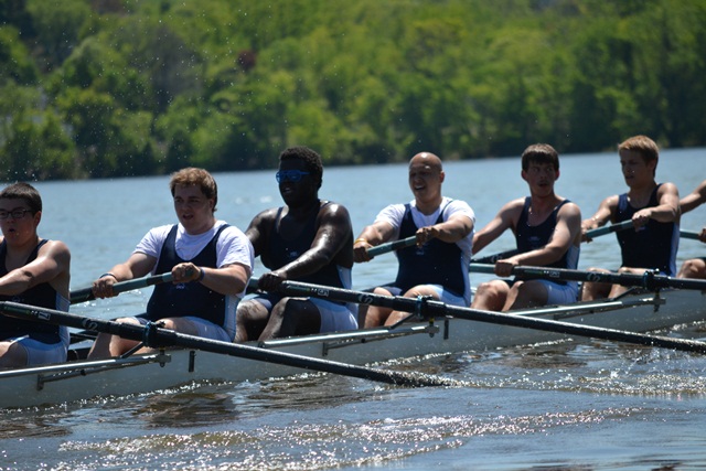 middletowneye: MHS Rowing Team Races Avon High School
