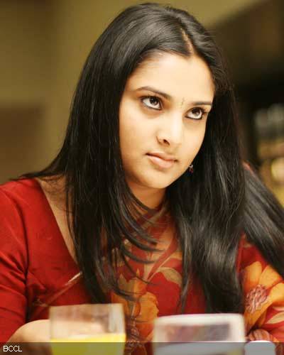 Top Celebrities News And Photo: Divya Spandana Stills