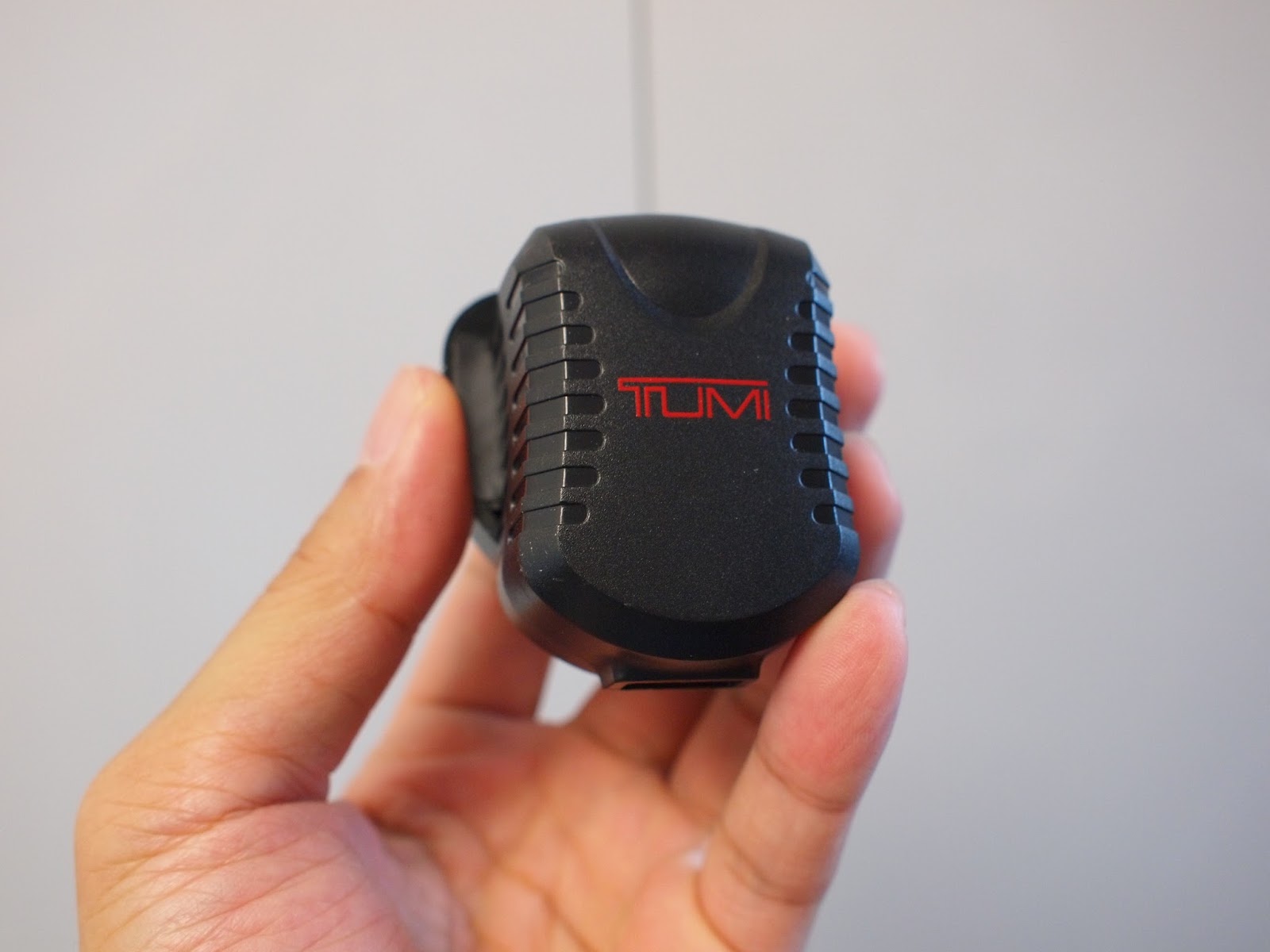 [여행용 휴대용 스피커(mini portable speaker) 추천 - Tumi travel speaker + sony ...