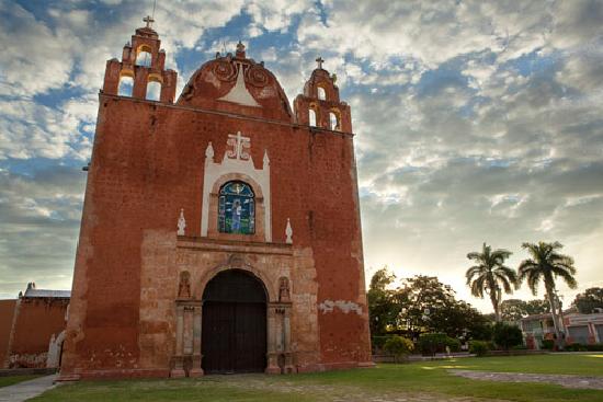 Municipio de Ticul: Iglesia principal de Ticul