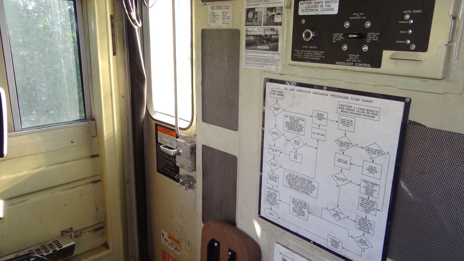 Milepost 154: A Train Blog: Inside a UP SD70ACe