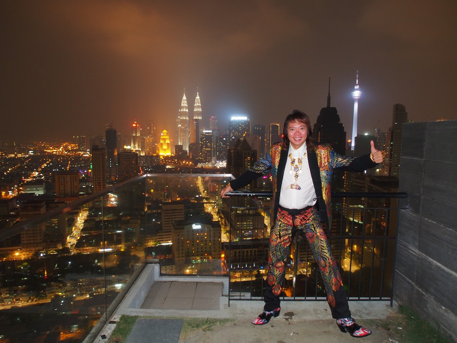 JE TunNel: Hemisphere Restaurant & Bar @ Regalia Serviced Apartment ...