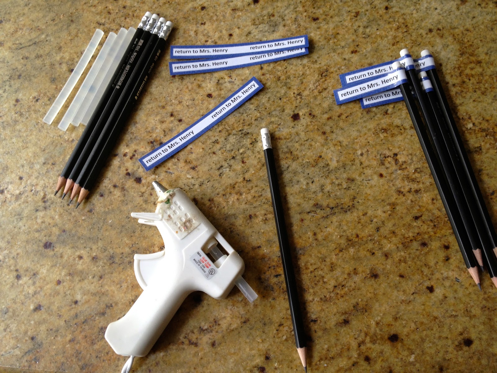 DIY Teacher Appreciation Gift Pencil Holder - Jaime Costiglio