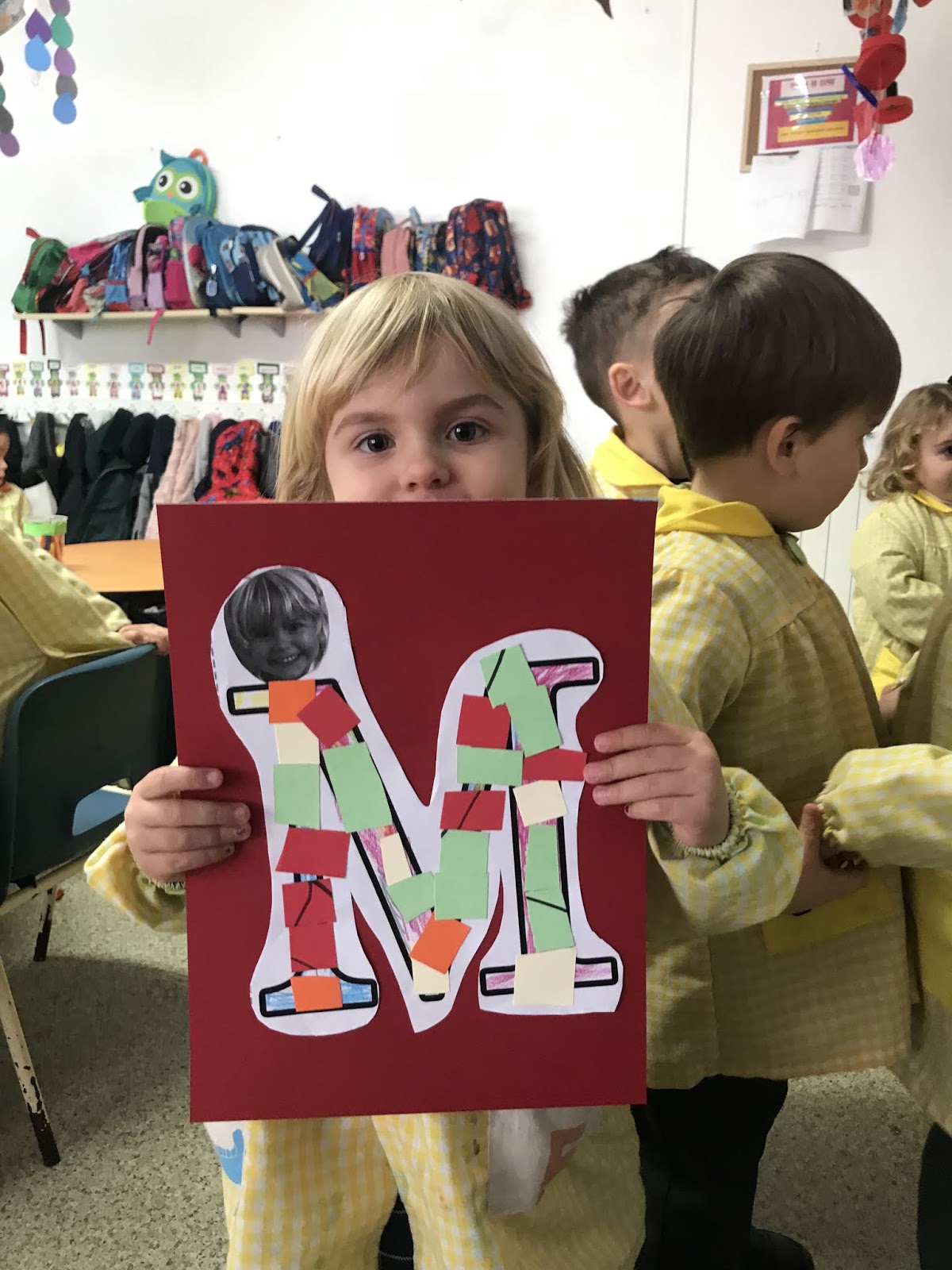 Collage de letras y colores